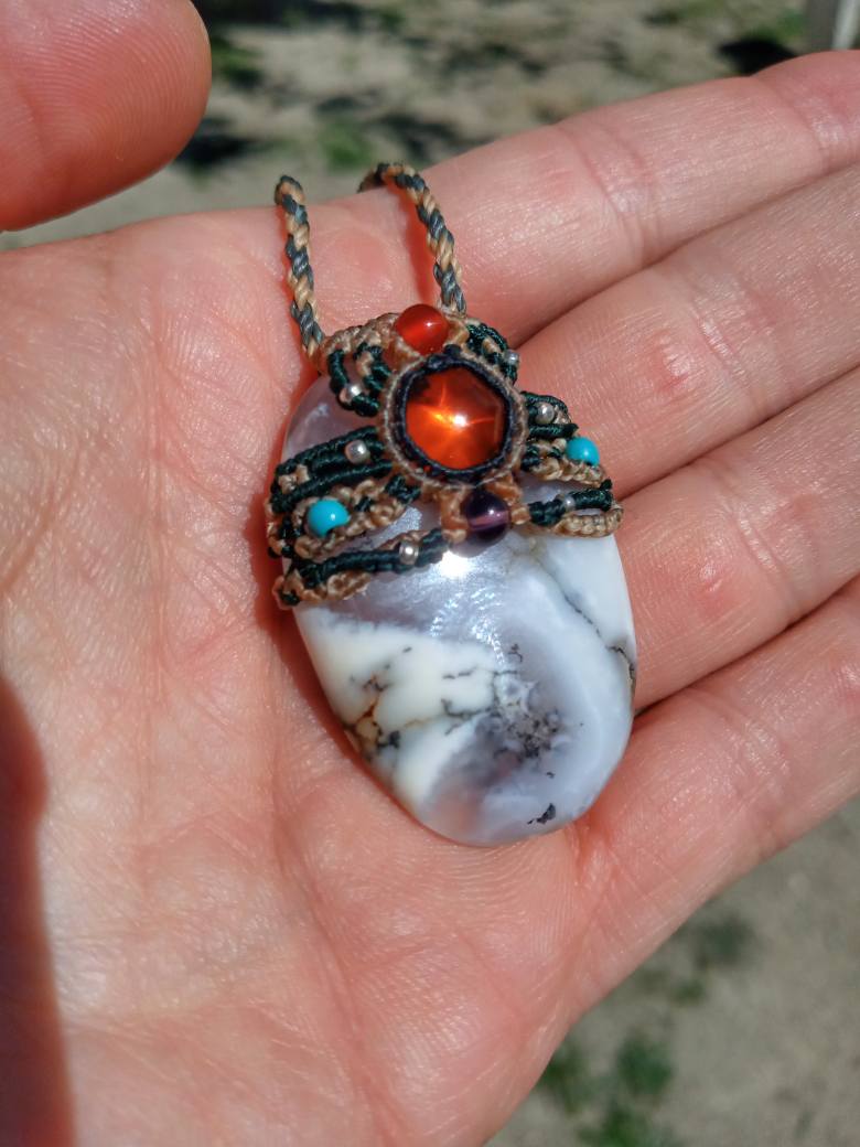 Dendrite Agate with blue Amber - Macrame Love Respect